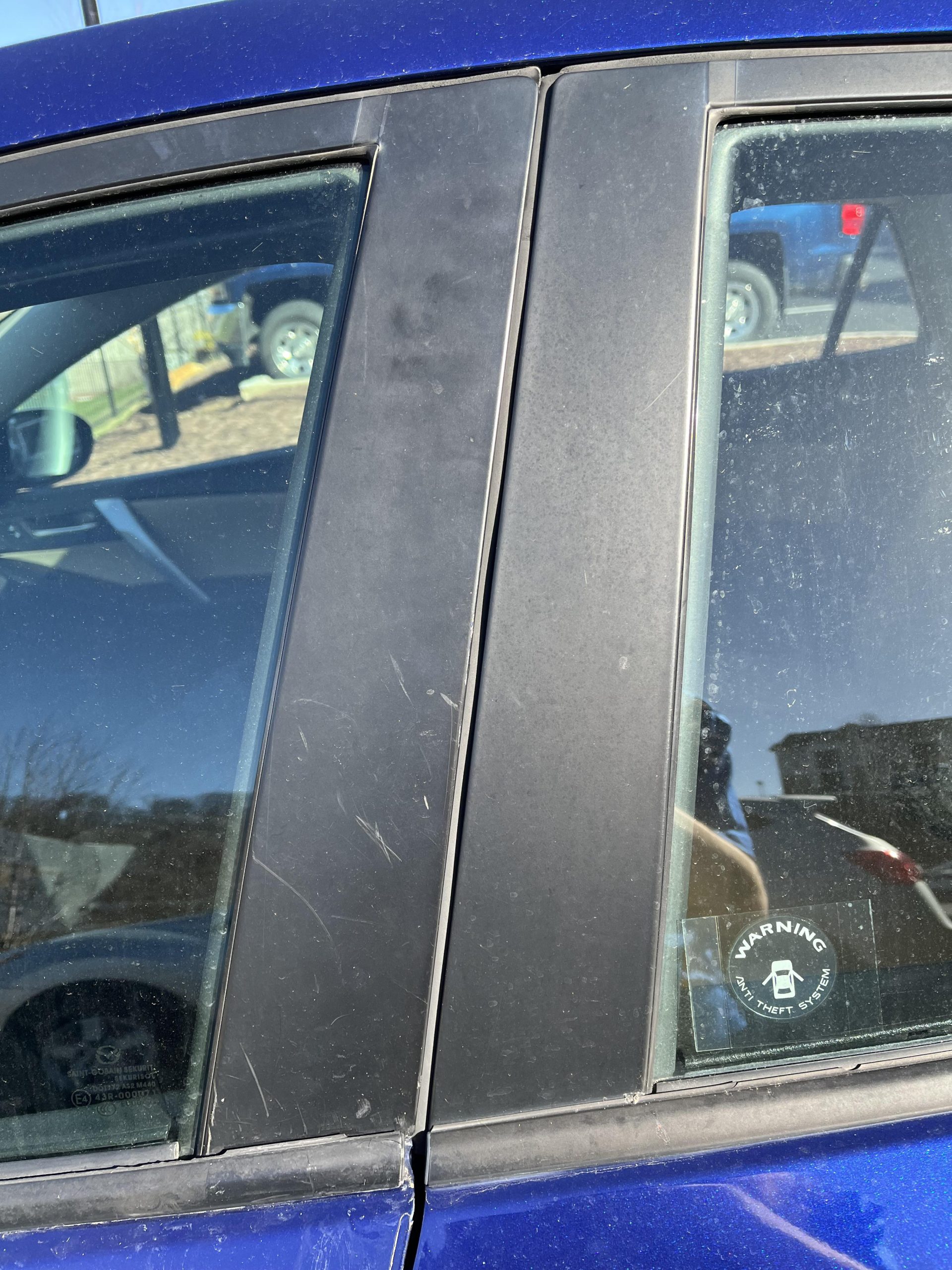 How to Remove Scratches from Car Door Glass: Easy DIY Methods - Compressor Lab